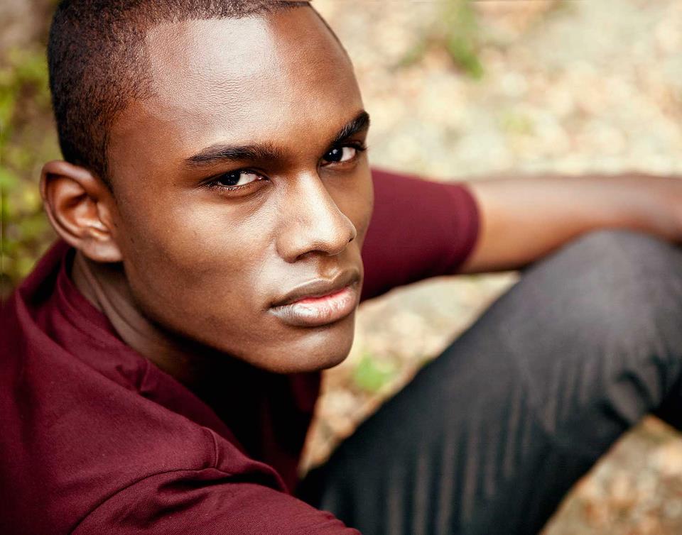 Maël Caloc, des terrains de foot aux podiums de la mode (Images)