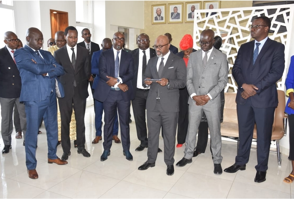 Communiqué de Presse : Présentation de vœux à la CDC - Dakarmidi