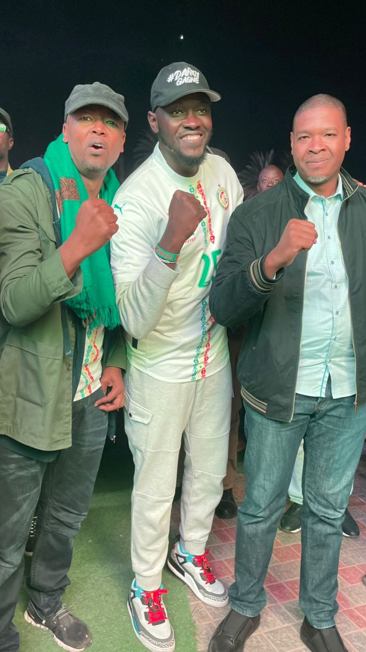 Victoire des Lions : Une célébration fraternelle entre Dr Mohamed ...